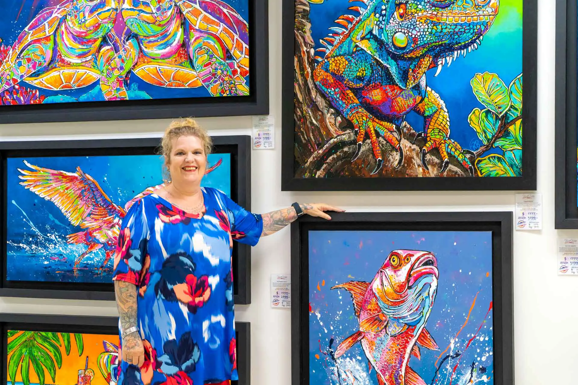 Happy Paintings in Curacao | Renate Rolefes Art Gallery