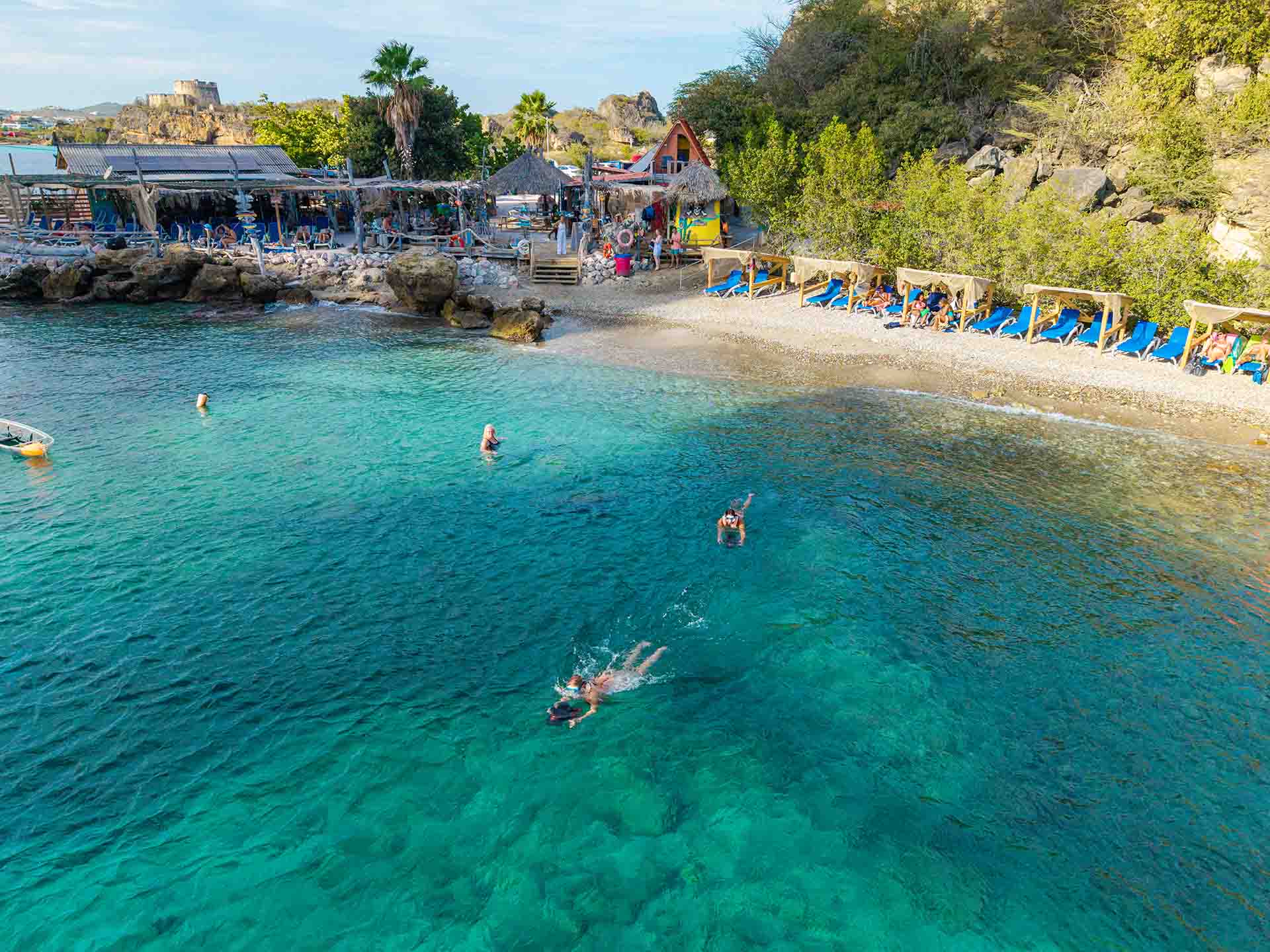 Reserva Tour en Canoa Transparente en Tugboat Beach Curacao Expertos ...