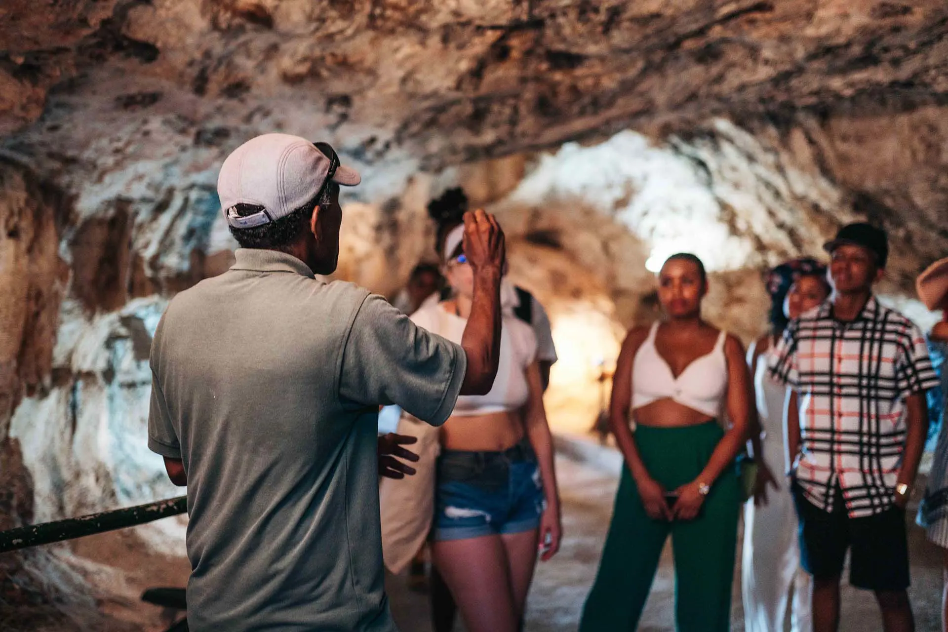 Maravillas de Curaçao en Autobus | Irie Tours - My Curacao Guide