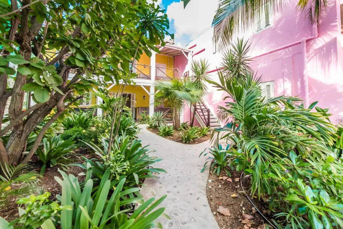 Scuba Lodge - My Curacao Guide