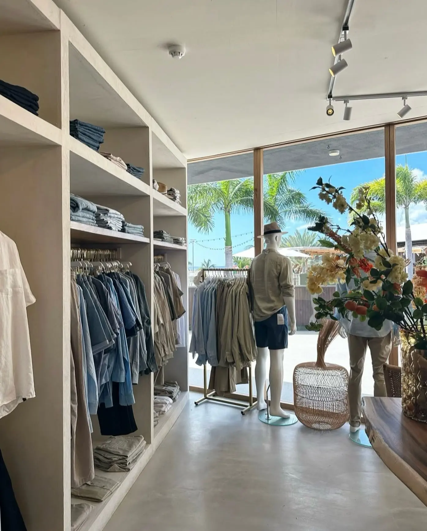 Mambo Beach Boulevard - My Curacao Guide