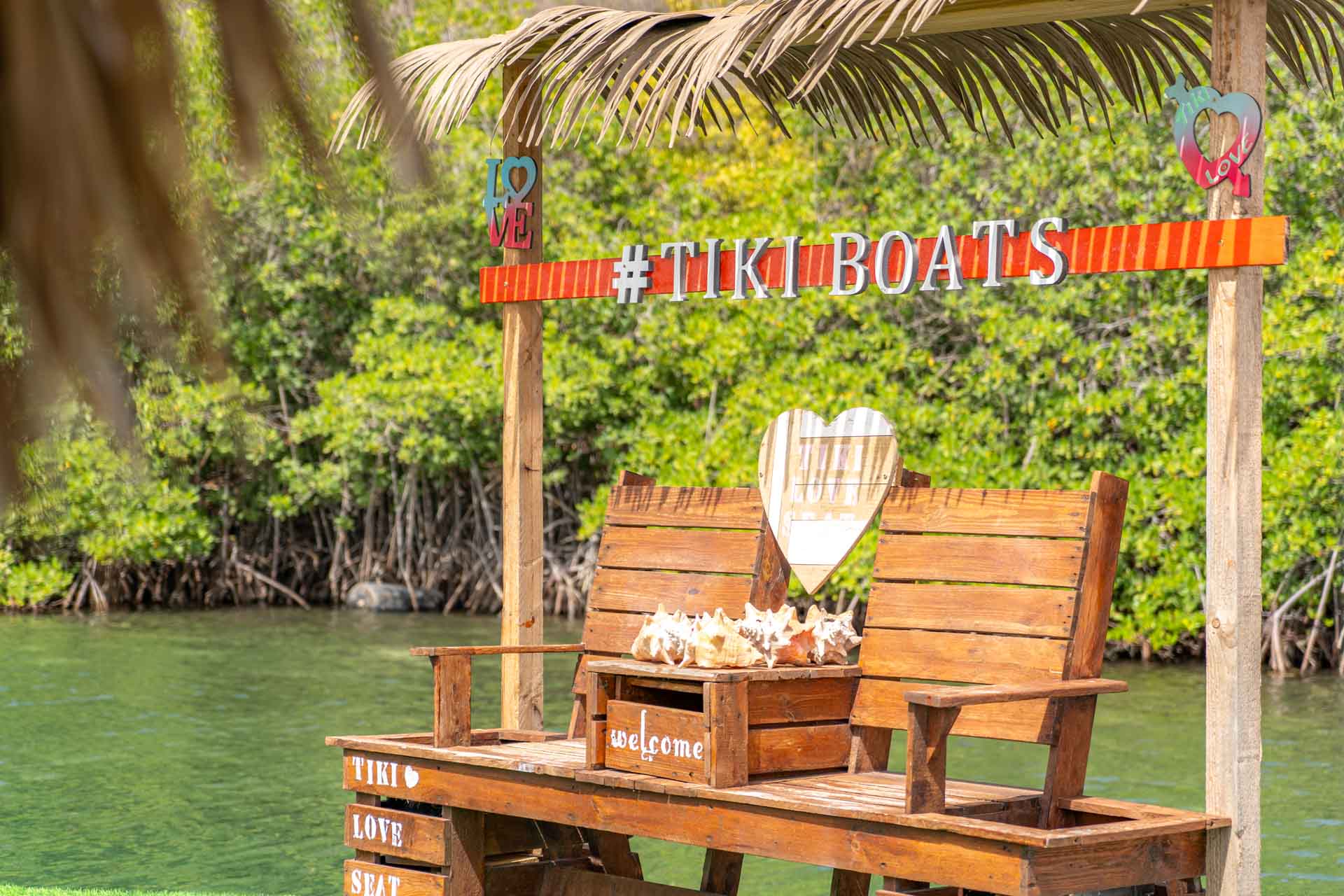 Tiki XL BBQ Boat | Tiki Boats Rental Curacao - My Curacao Guide